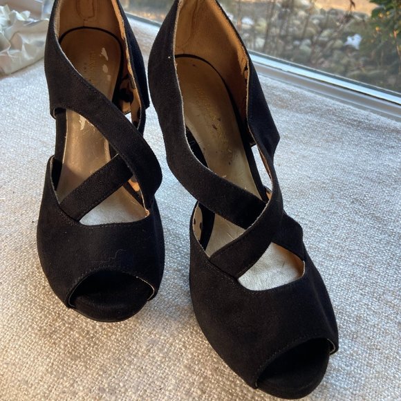 Christian Siriano | Shoes | Christian Siriano Black Platform Vegan ...